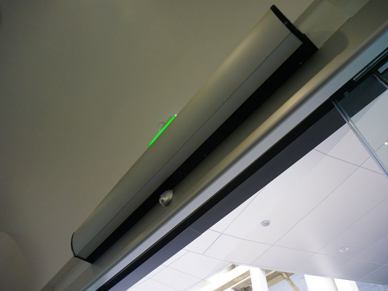 6 Best Air Curtains & Bonus Buying Guide